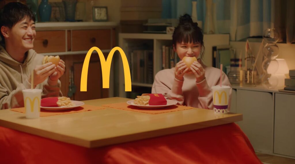 グラコロCM2022の俳優は誰？多部未華子の彼氏役の男性【マクドナルド】｜CMラボ